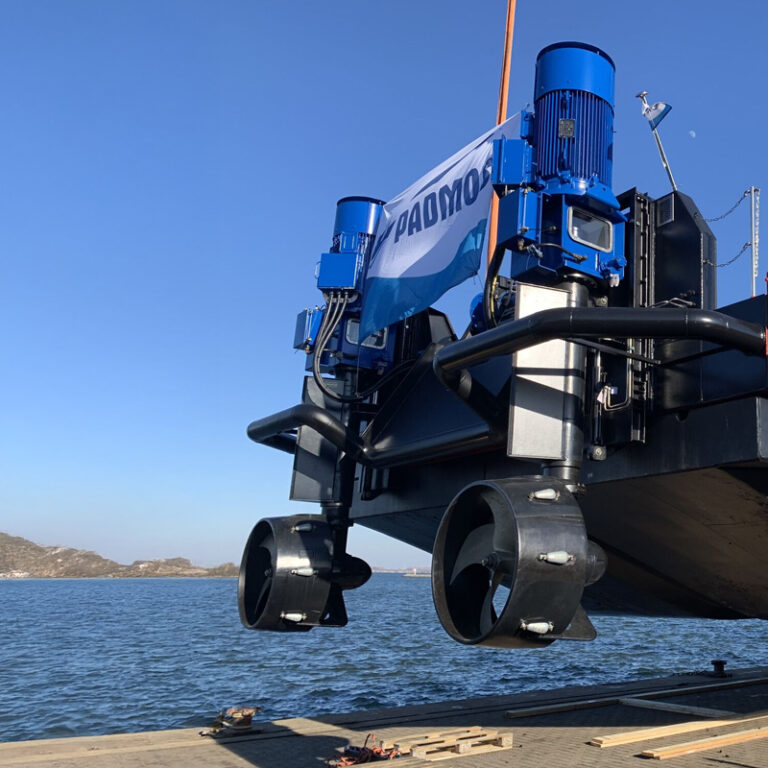 Transom Mounted Azimuth Thrusters - Hydromaster